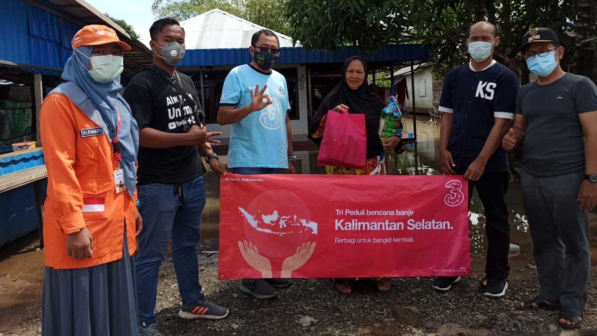 3 Indonesia Salurkan Bantuan Untuk Korban Banjir Kalsel dan Gempa Sulbar - CANGGIH ID
