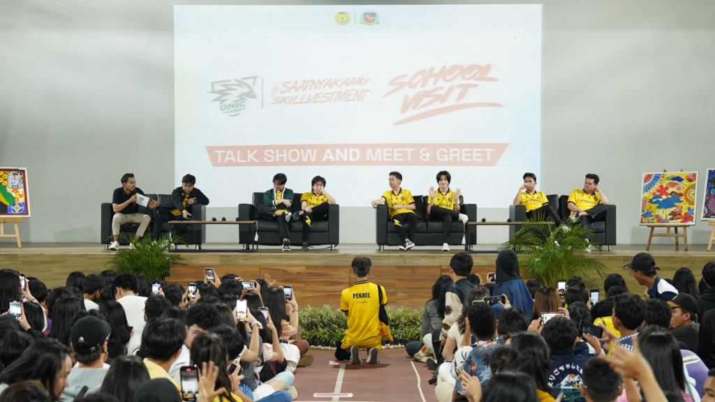 700 Gaming Enthusiasts Asah Potensi Diri Di Meet & Greet ONIC CAMP ...